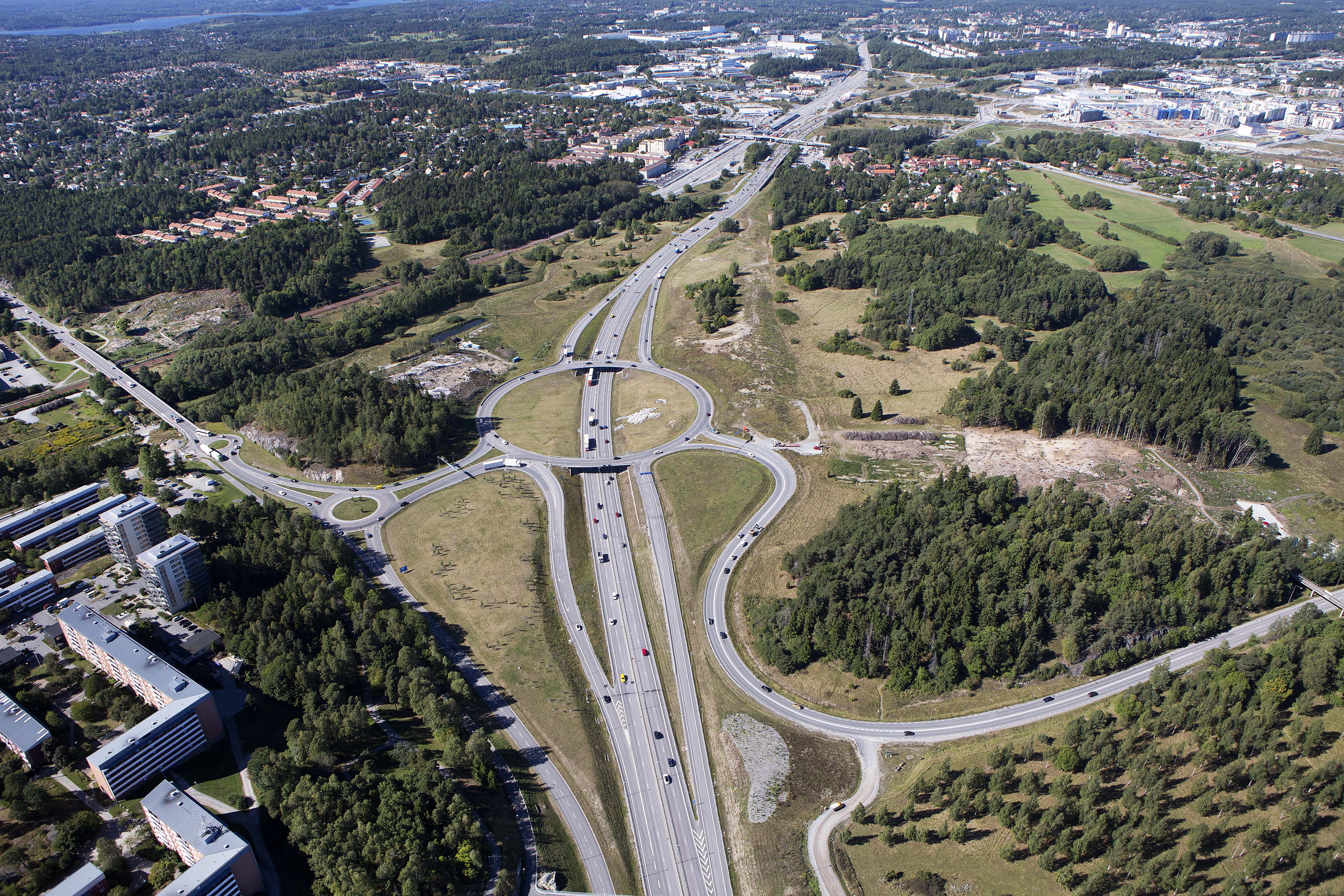 E18 mellan trafikplats Jakobsberg och trafikplats Hjulsta - www ...